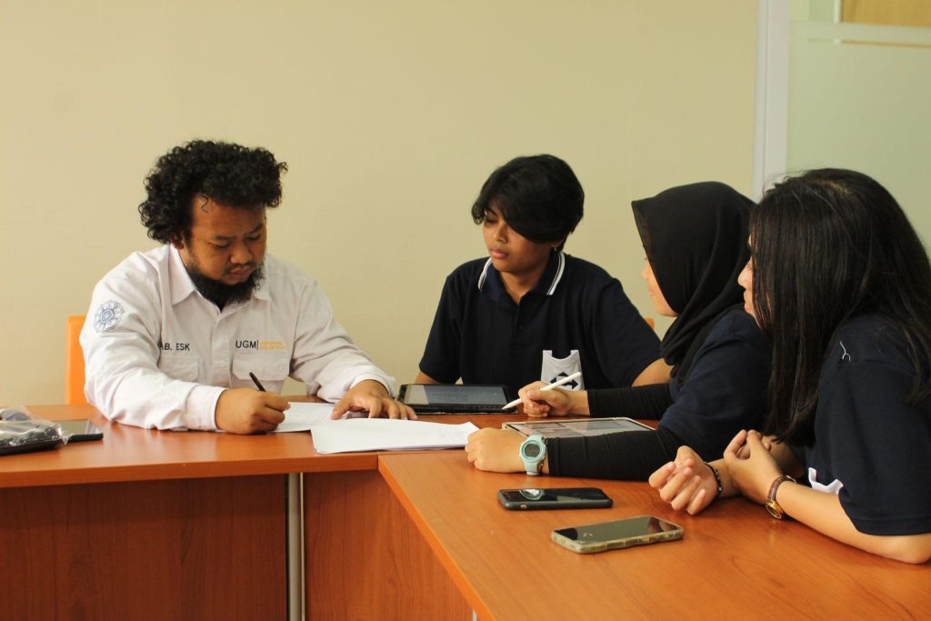 Bootcamp event for the Student Creativity Program: Critical Thinking ...