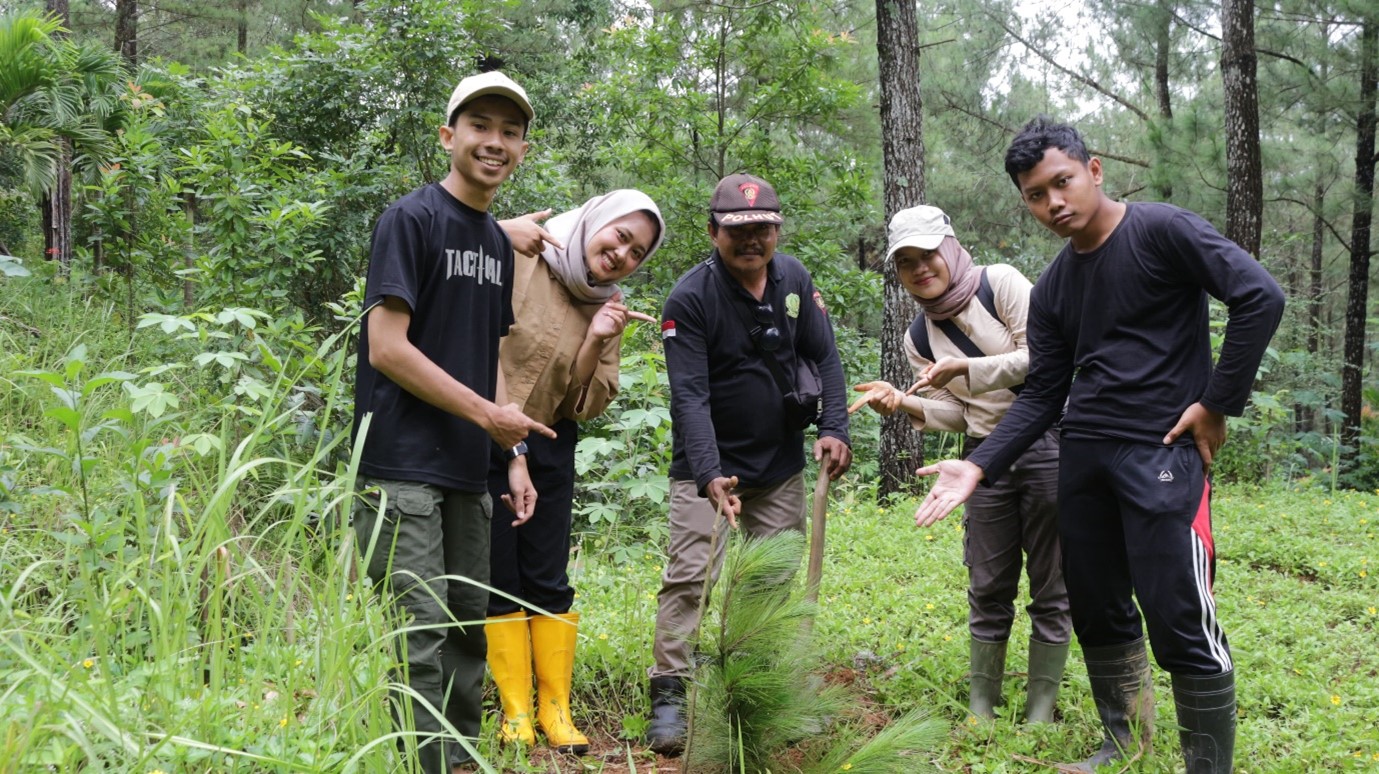 “Kolaborasi Mahasiswa, Dosen, dan KPH: Praktik SILIN 2024/2025 untuk ...